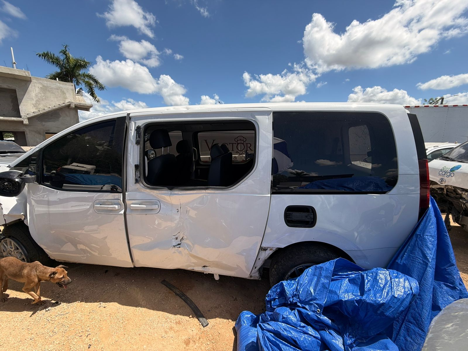 HYUNDAI STARIA - Salvamento